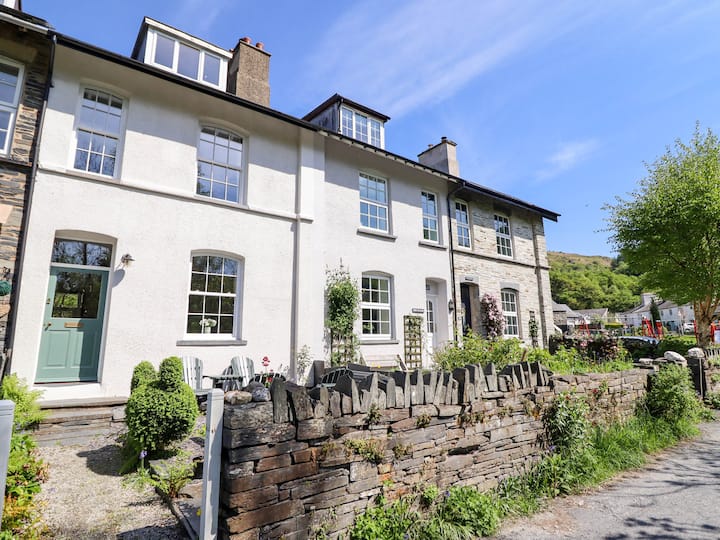 Glan Yr Afon - Machynlleth