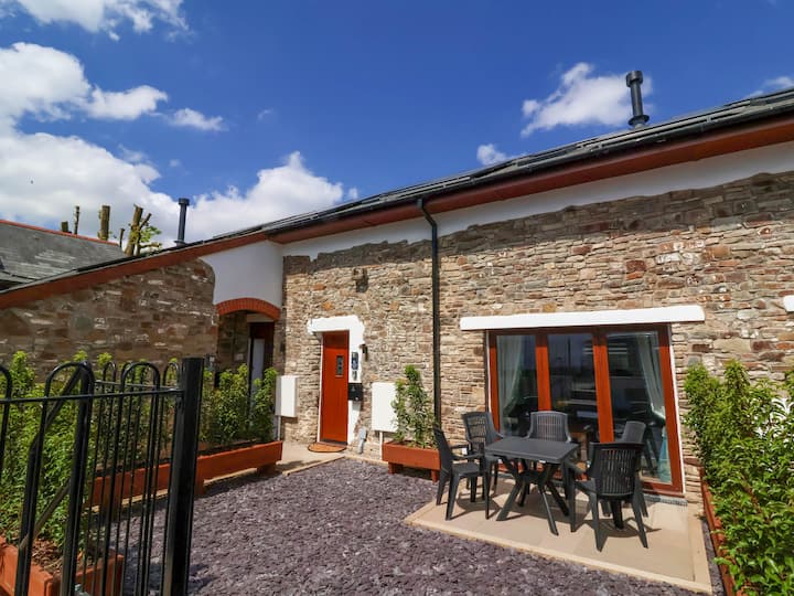 Bumblebee Meadows - Clovelly