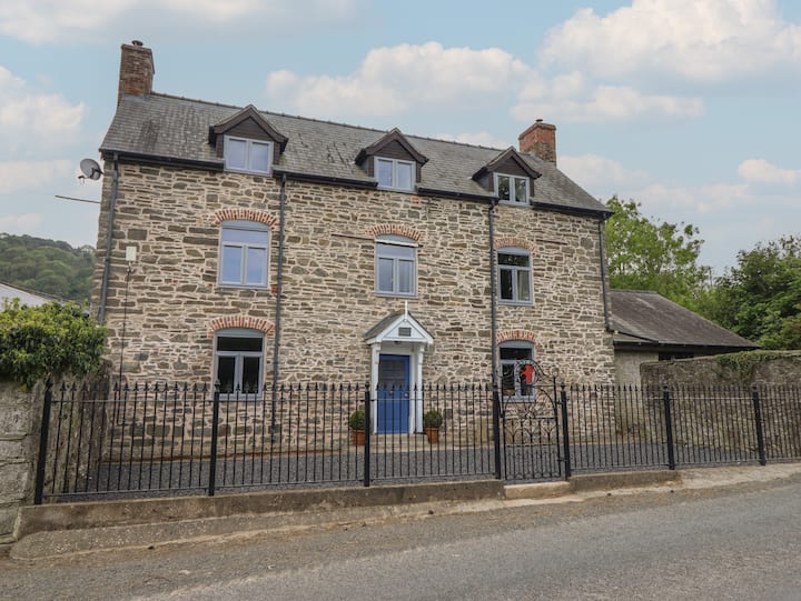 Upper Dolarddyn - Welshpool
