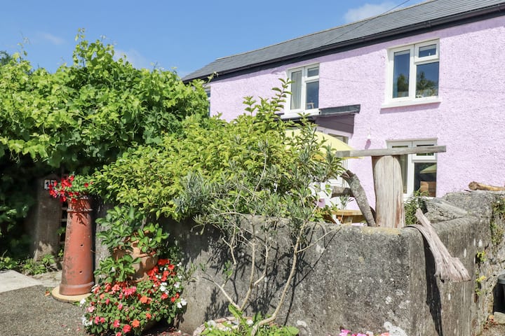 Brockstone Cottage - St Austell