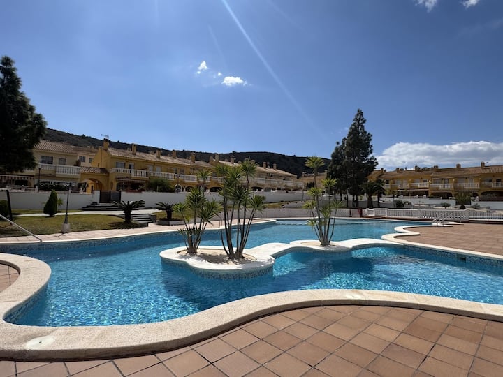 Modern Bungalow · Pool · 5 Min To Beach - España