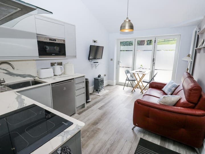 Little Birchinlea - Glossop