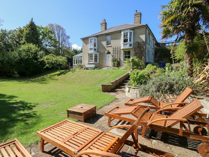 Woodlands - Lymington