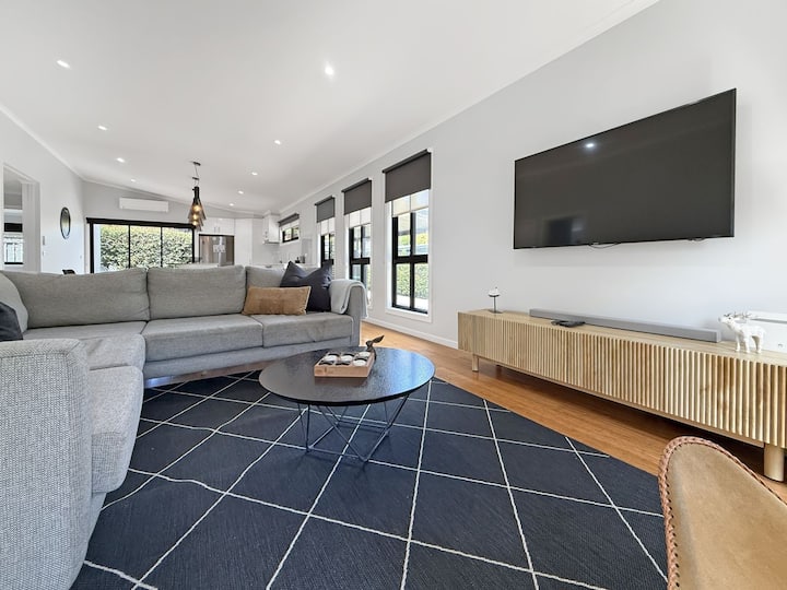 Snowgum Bright Retreat - Bright