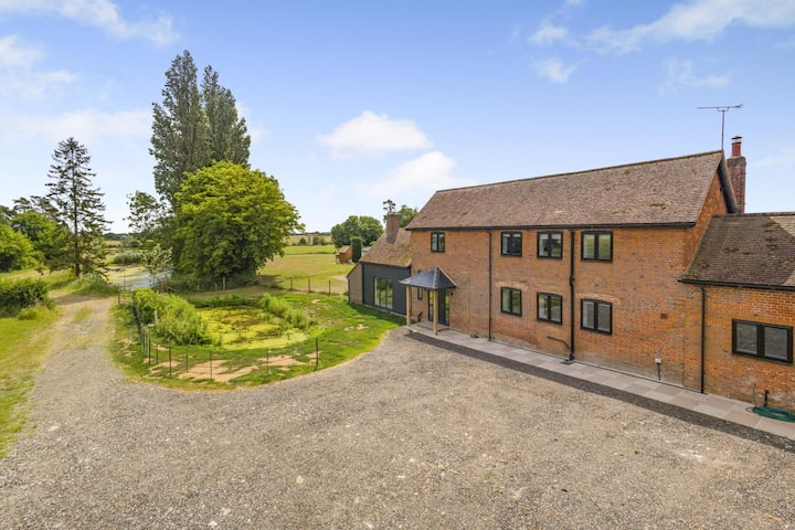 5 Bed In Roxwell (Oc-t30824) - Chelmsford