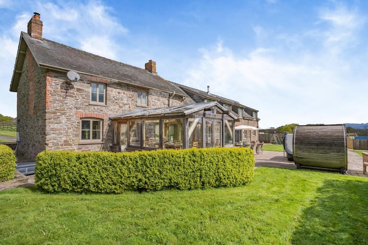 6 Bed In Llanwern (Oc-w31947) - Brecon