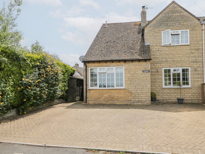 Lorien - Burford, UK