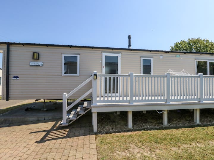 13 Sunset Terrace Rockley Park - Poole