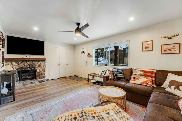 Modern 3br Mountainview | Patio | Pool - Tahoe City, CA