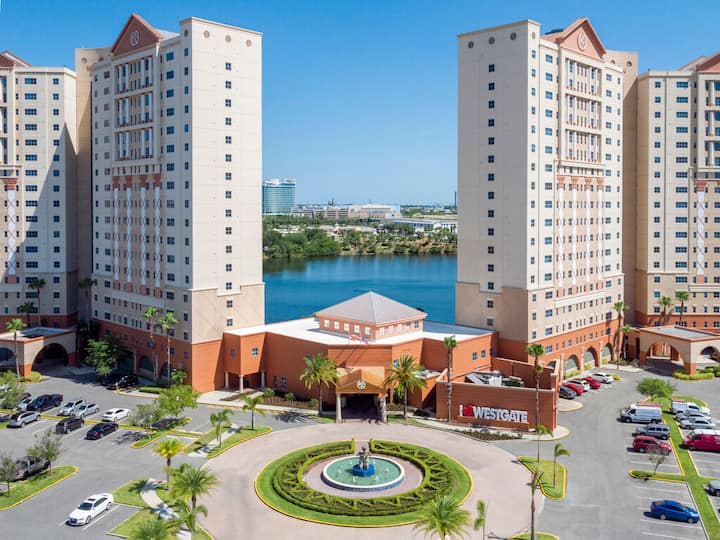 Westgate Palace | Deluxe 2br | Easy Park Access - Orlando, FL