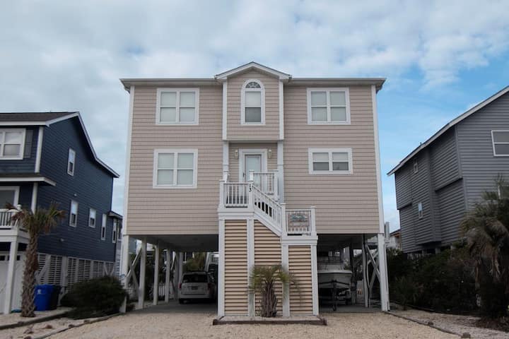 5 Bedroom Canal House With Pool - Ocean Isle Beach, NC