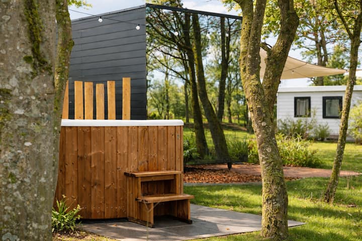 River Mirror Lodge With Hot Tub And Panoramic View - Almelo