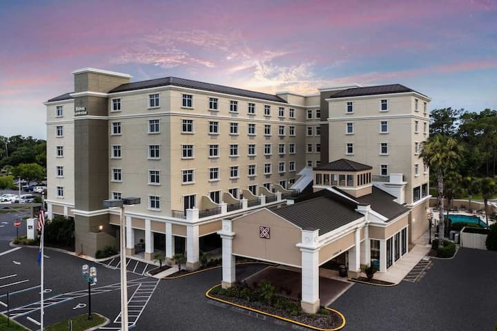 Near Tpc Sawgrass + On-site Dining. Pool. Fitness. - Ponte Vedra Beach, FL