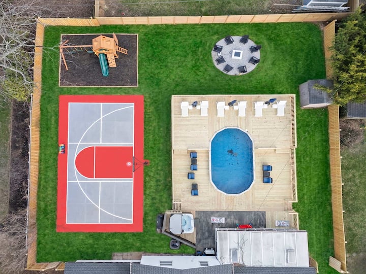 Pickleball-basketball-pool-hottub-gameroom-firepit - Columbus, OH