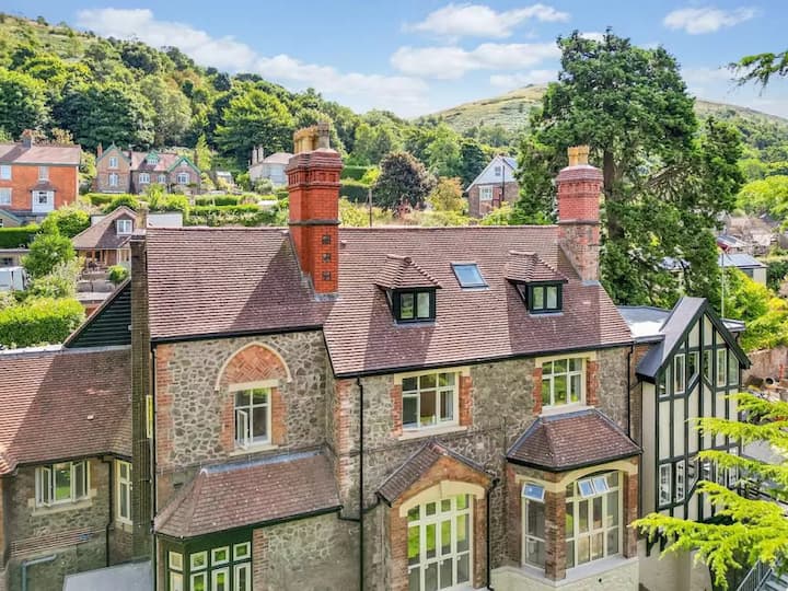 Beautiful 2 Bedroom Apartment In Malvern - Malvern