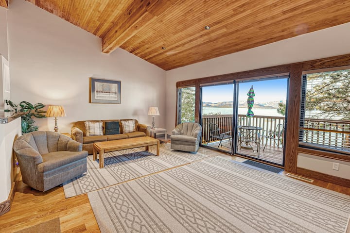 Lakefront Condo With Private Beach Access,sleeps 6 - Zephyr Cove, NV