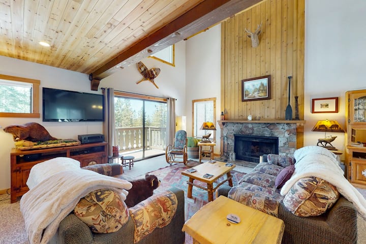 2br Home With Pool, Hot Tub, Fireplaces, & Sauna - Lake Tahoe