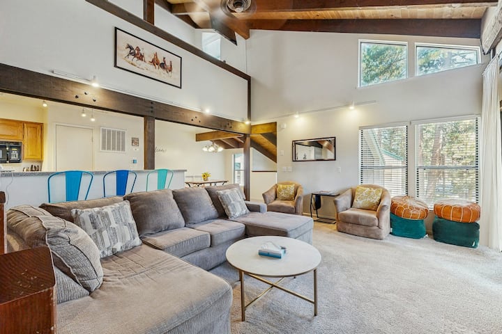 2br Retreat With Pool, Hot Tub, Dock, & Sauna - South Lake Tahoe, CA