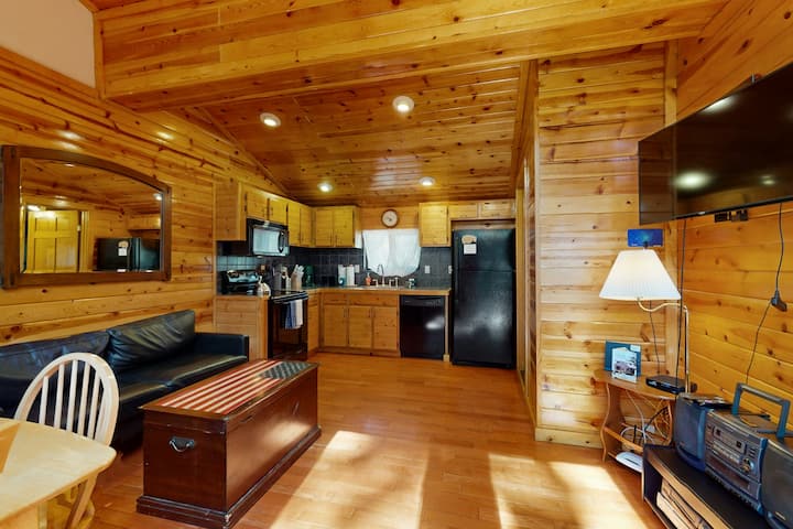 Remodeled Condo Close To Heavenly & Marina - Dog-f - South Lake Tahoe, CA