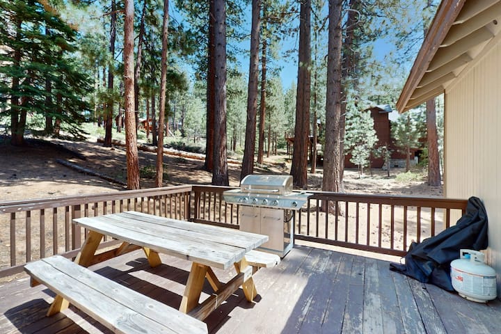 4br | Hot Tub | Balcony | Garage Parking | W/d - South Lake Tahoe
