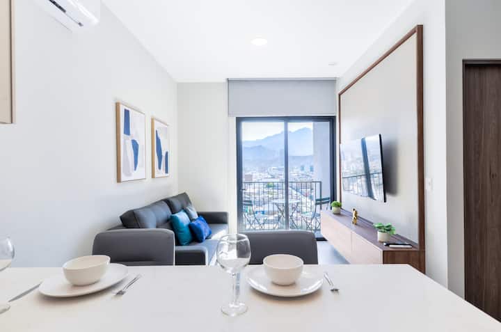 ¡Luxury In Centro! Parking, Gym & King - 4 People - Monterrey