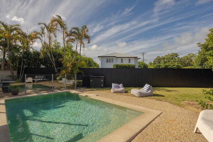 Bluefin Noosa Retreat - 3bed Townhouse + Pool - Noosaville