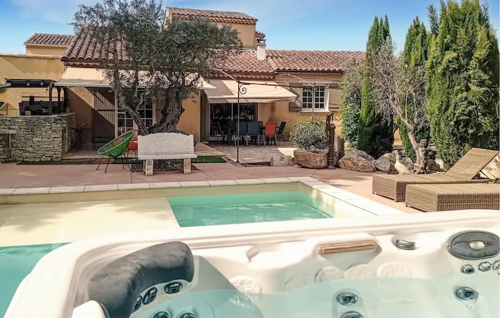 Maison Avec Piscine Privée - Entraigues-sur-la-Sorgue