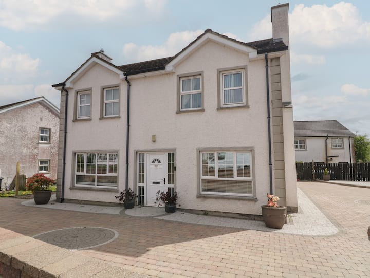 Donagh Cross Town House - Buncrana