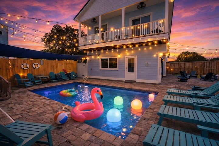New Special Heated Saltwater Pool • Gameroom Beach - Destin, FL