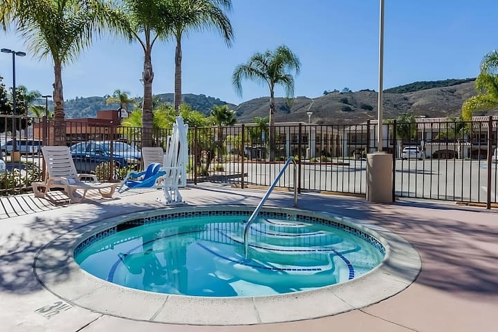 Temecula Retreat | Near Old Town Fun | 2 Units - Temecula, CA