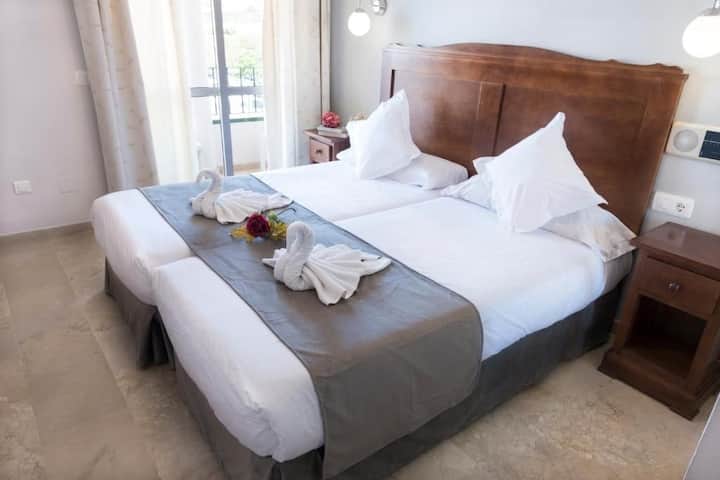 Hotel Toboso Chaparil -Habitación Doble Con Balcón - Nerja