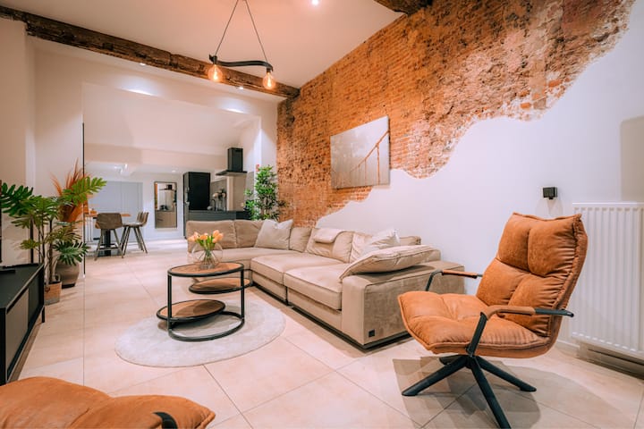 2br Condo W/ Private Sauna & Jacuzzi - Anvers