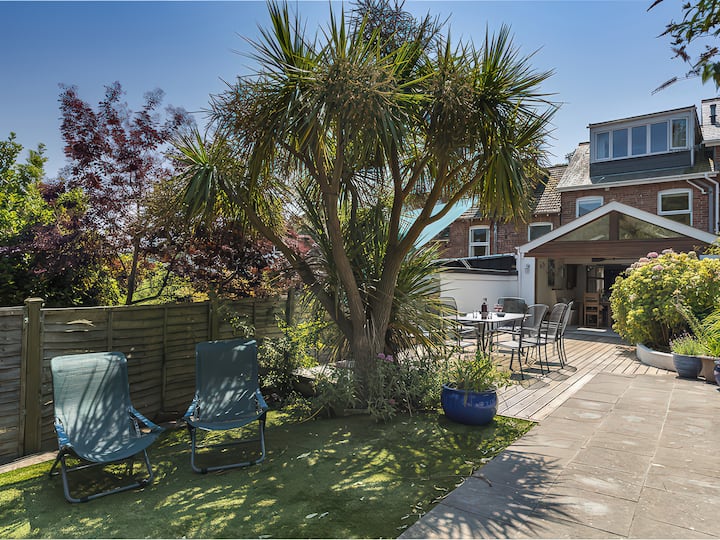 Shipwrights, 11 Coronation Road - Salcombe