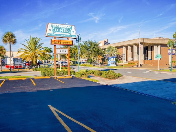 Lit King Lit Accessible Non-fumeur - Titusville, FL