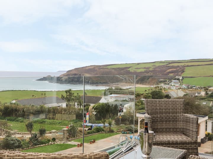 Praa Waves - Porthleven