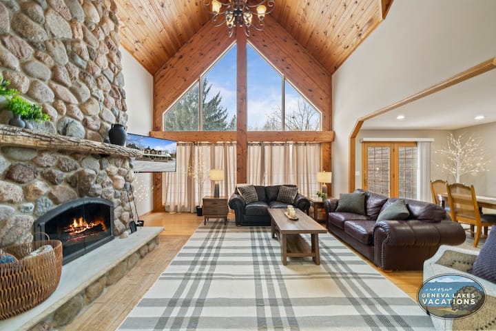 Hot Tub | 5 Min To Wilmot Ski  | Game Room - Fox Lake, IL