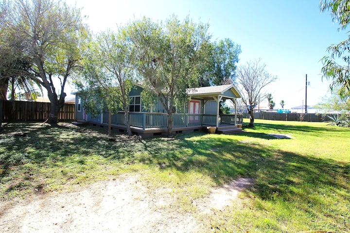 Cute & Cozy! Close To Ramps, Stores & More! - Port Mansfield, TX