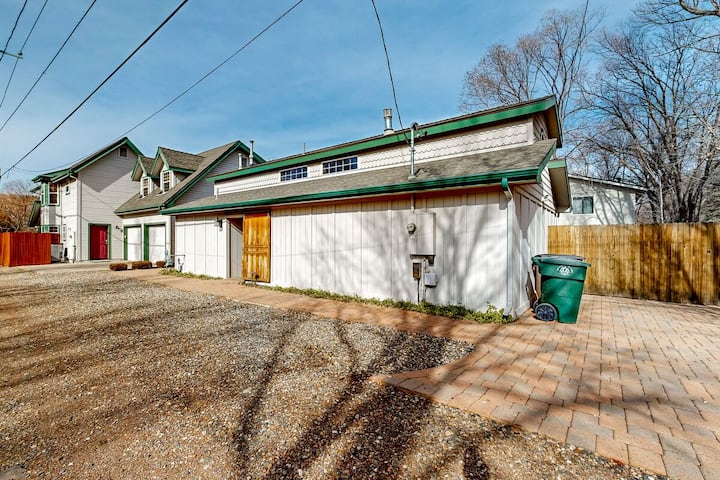 1br Downtown Guest House With Yard, Grill, W/d - Flagstaff, AZ