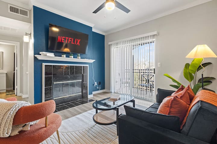 Sovereign King Retreat With Pool & Gym - Trinity Groves - Dallas