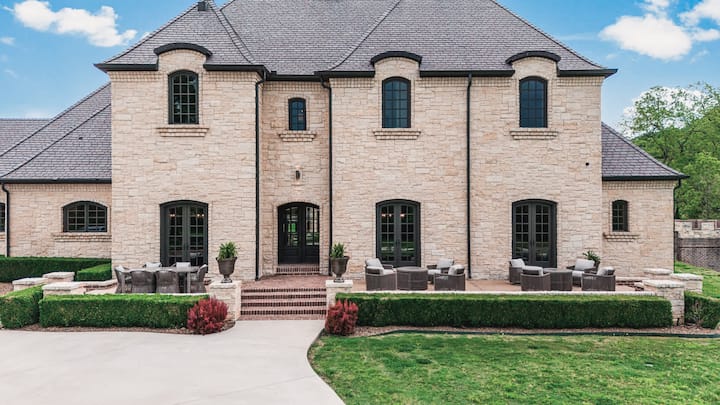 Mcnelly Farms | Luxury Private Estate | Games Room - Bentonville, AR