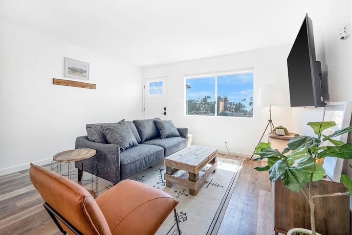 Convenient 2br Dog Friendly | Driveway Parking - San Clemente, CA