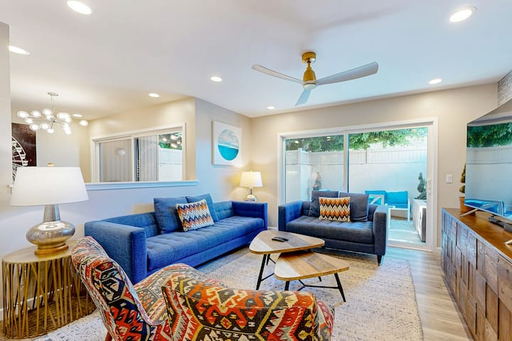 Walk To Disneyland 3br 2nd-floor | Balcony - Anaheim