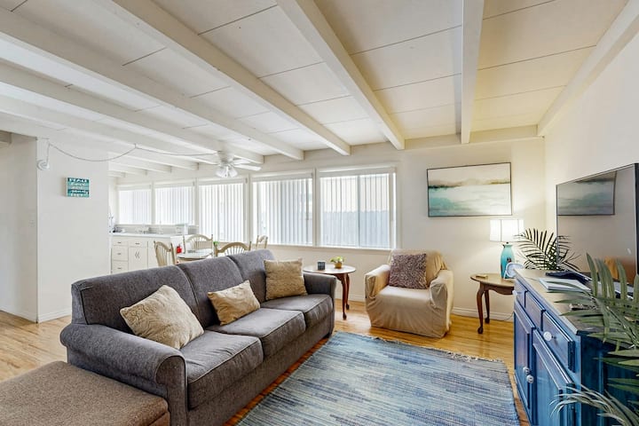 2br | Enclosed Patio | Walk To Beach - Ventura, CA