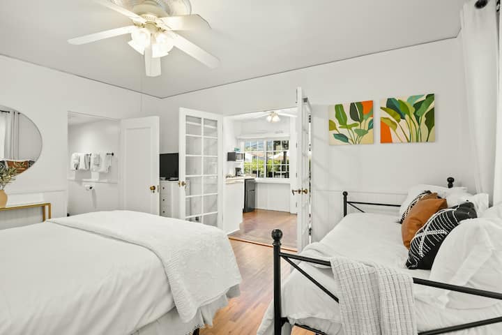 1br Coastal Retreat | Patio |  Walk To Beach - Montecito, CA