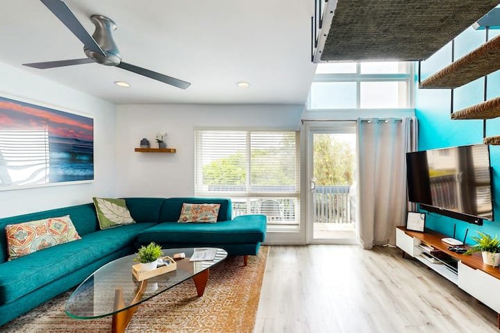 Contemporary 2br 2nd-floor | Balcony | Pool - Carpinteria, CA