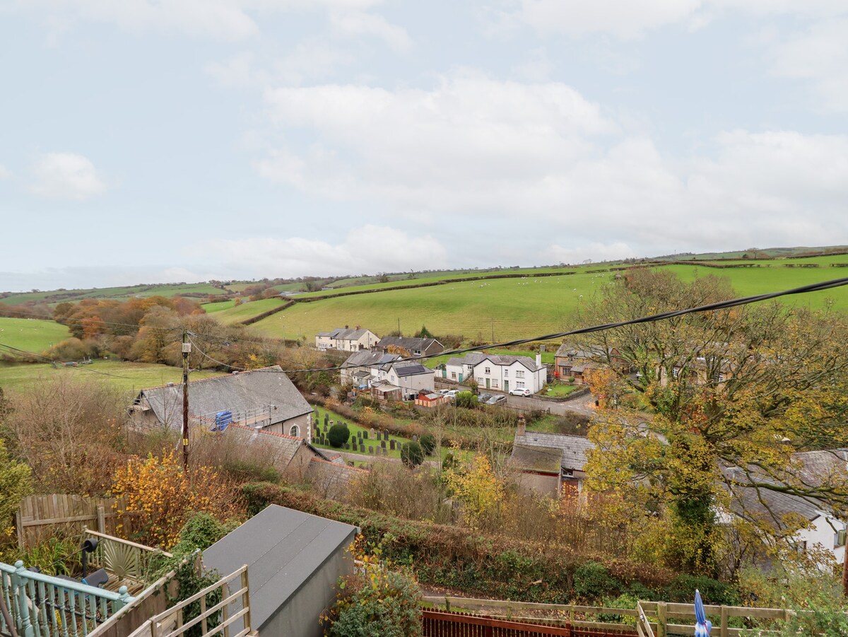 Golygfa - Houses for Rent in Pandy Tudur, Wales, United Kingdom - Airbnb