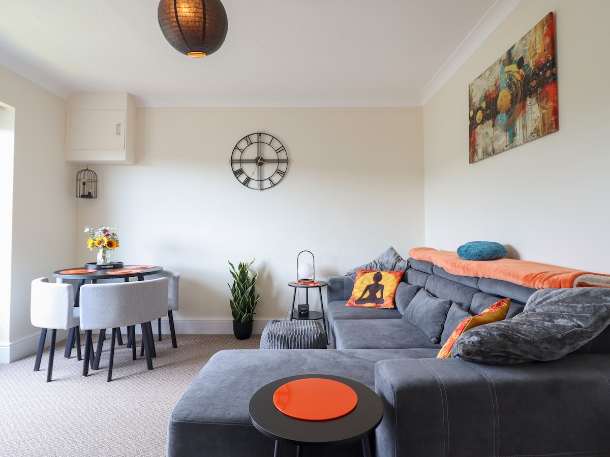 Golygfa - Houses for Rent in Pandy Tudur, Wales, United Kingdom - Airbnb
