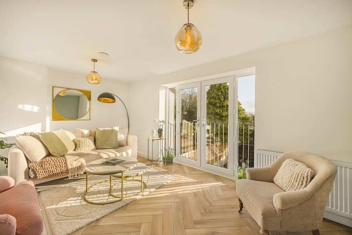 Luxury Mottram Townhouse With Ev Charger - Glossop