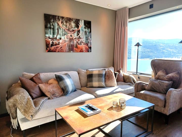 Toppmodern Etagevåning - Bastu, Terass & Sjöutsikt - Åre