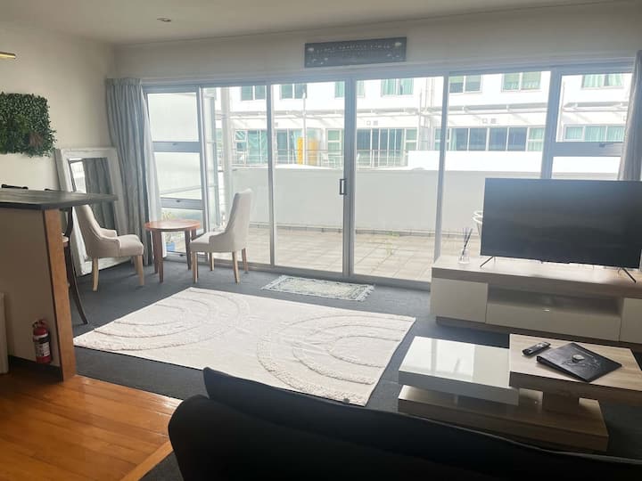 Cosy One Bedroom Apartment On Princes Wharf - Auckland